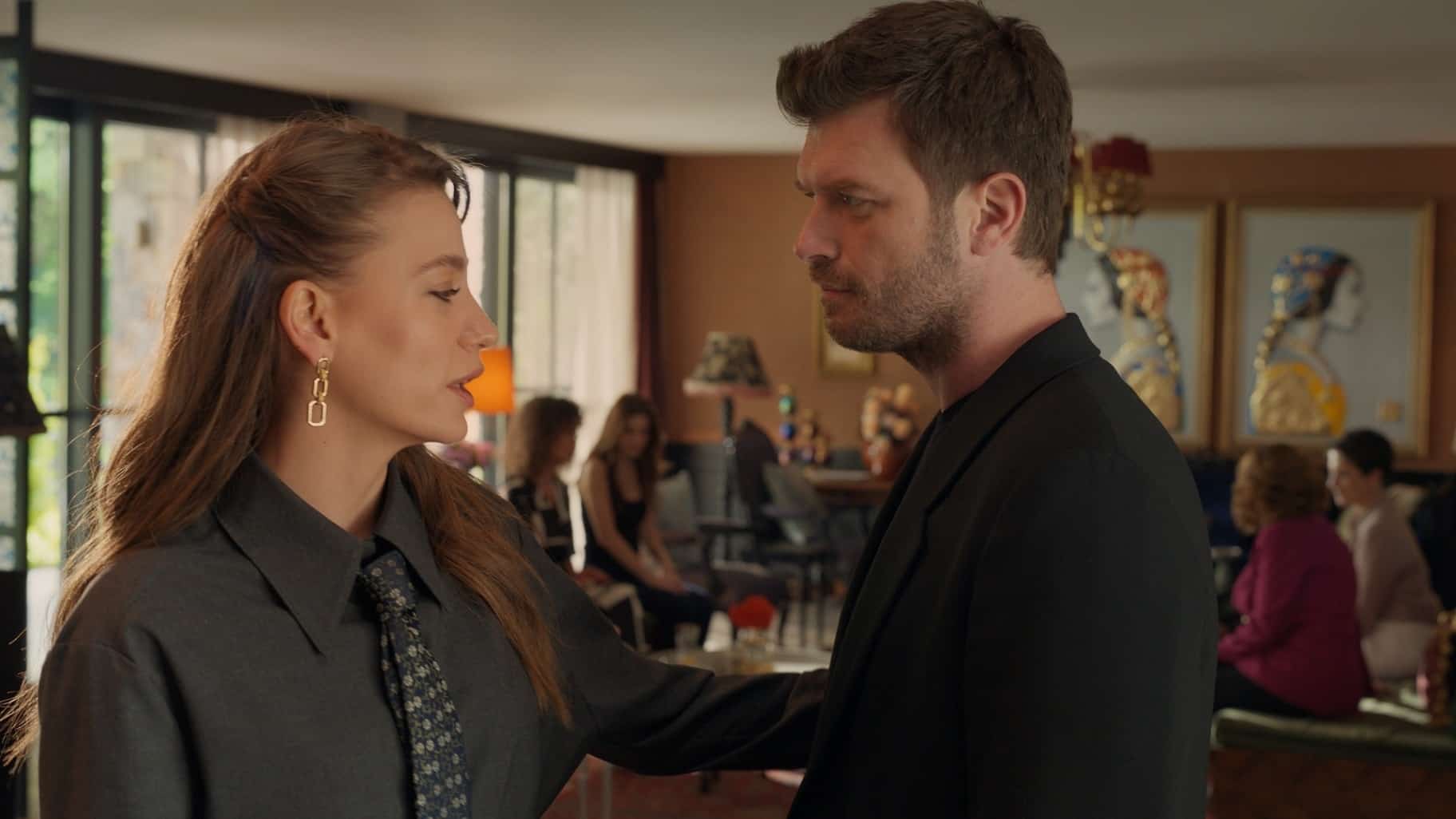 Aile 10. Bölümden Ön İzleme yayında! Devin Soykan sahalara iniyor! - Diziler.com