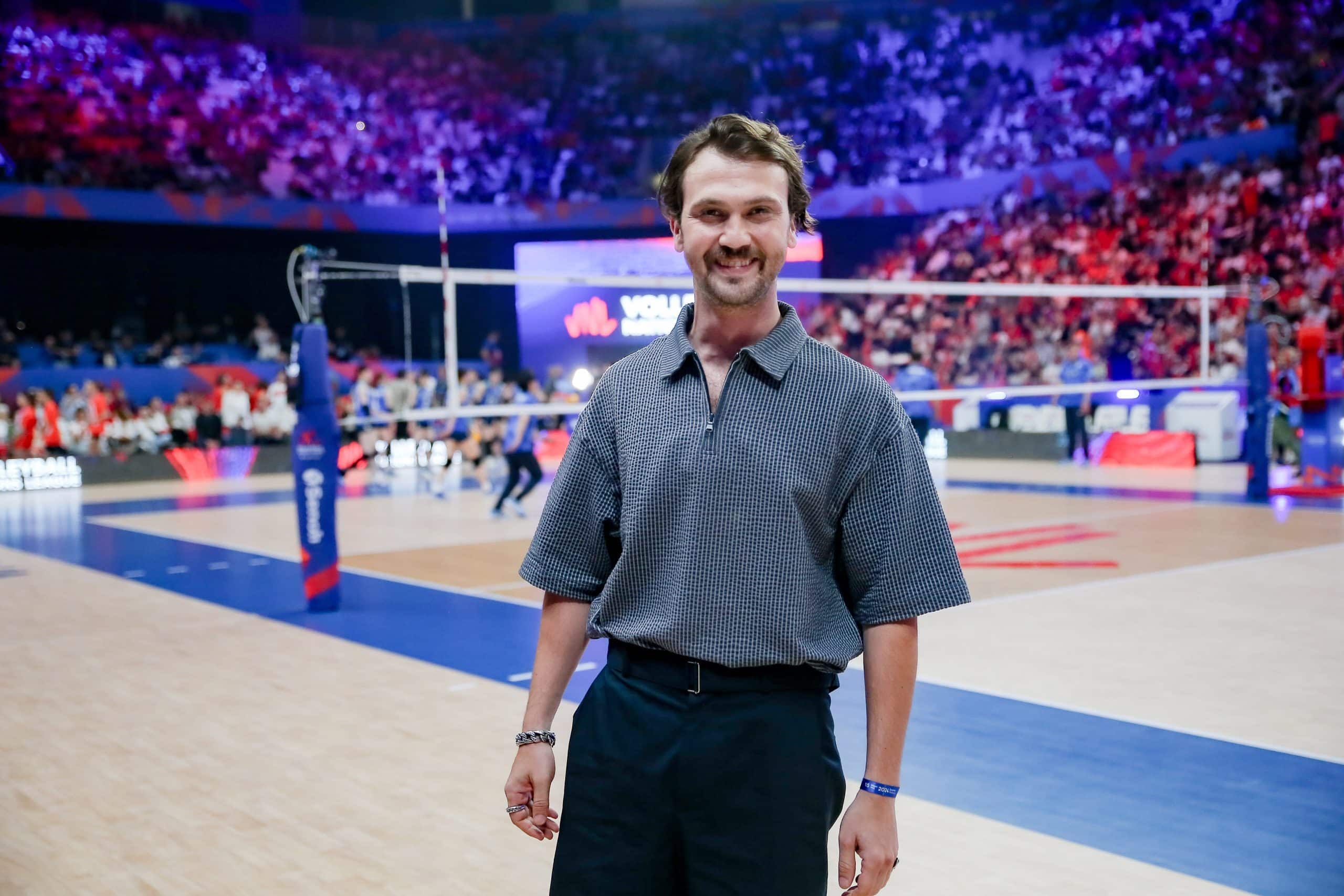 Aras Bulut İynemli, Filenin Sultanları'na destek verdi - Diziler.com