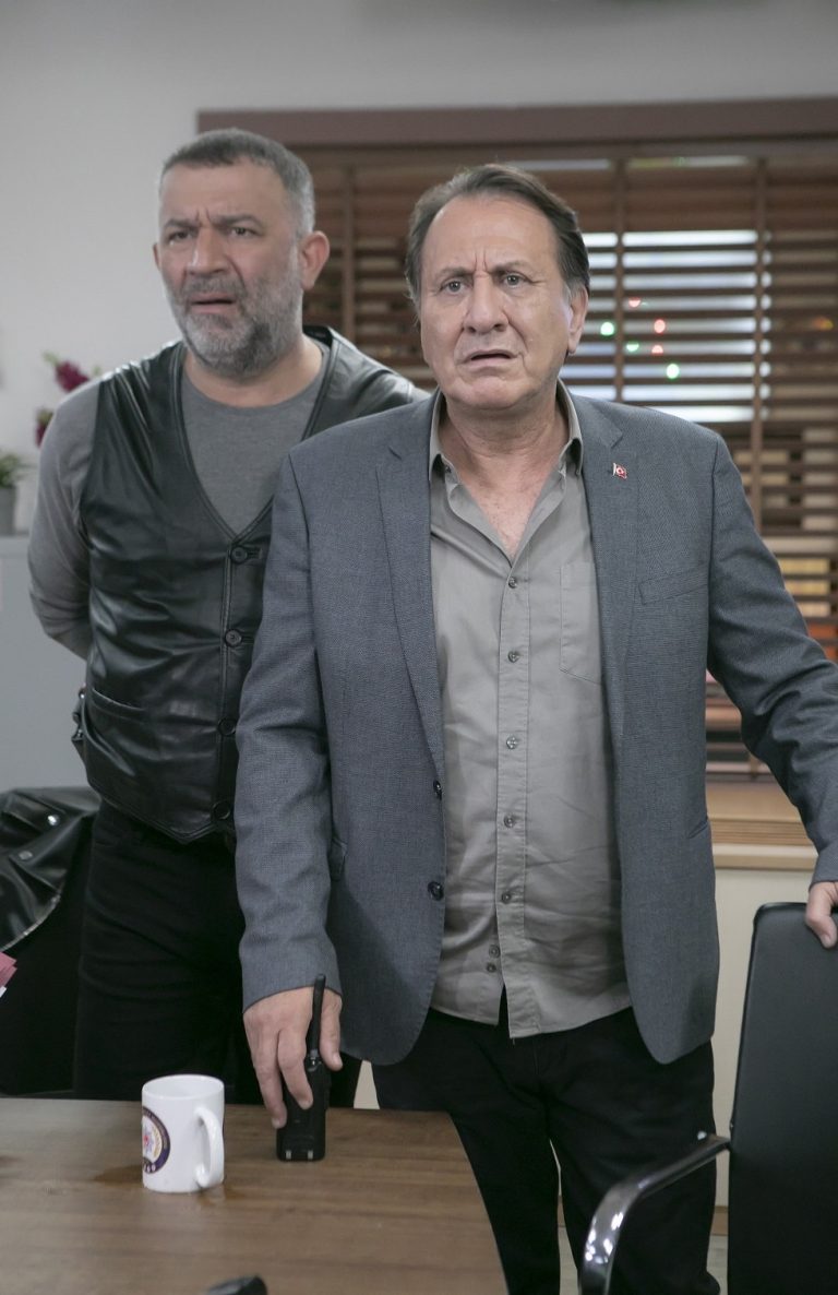 Arka Sokaklar 688. Bölümde aksiyon bitmedi! Aylin, Hakan'ı kurtarmak isterken başına bela aldı ...