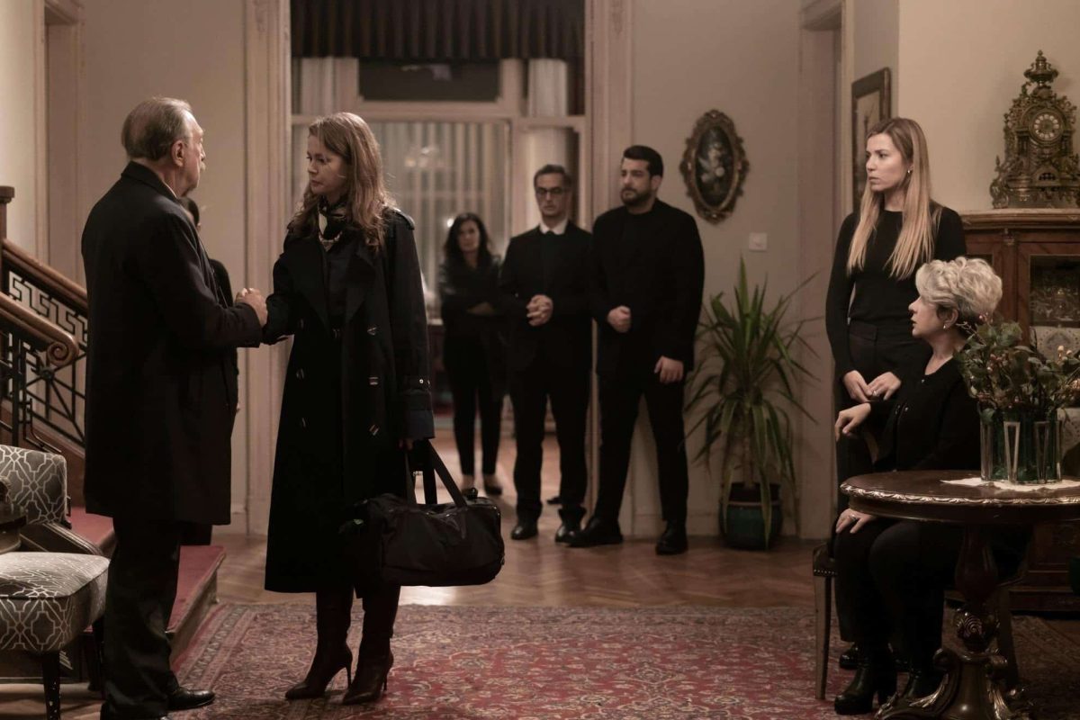 Camdaki Kız'da üzücü ayrılık! O isim diziye veda etti... - Diziler.com