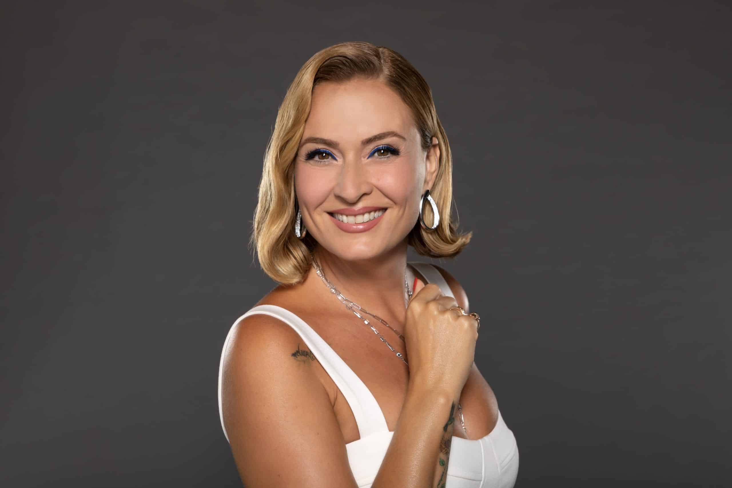 Ceyda Düvenci, sezona bomba gibi hazır! - Diziler.com