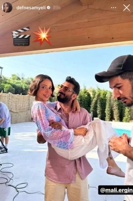 Defneli Samyeli, Zeynep Bastık'ı kucağına alan sevgilisini paylaştı ...