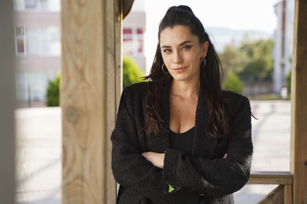 Hayat Bugün dizisinin Derin'i Hande Doğandemir kimdir? Kaç yaşında ... Hayat Bugün dizisinin Derin'i Hande Doğandemir kimdir? Kaç yaşında ...