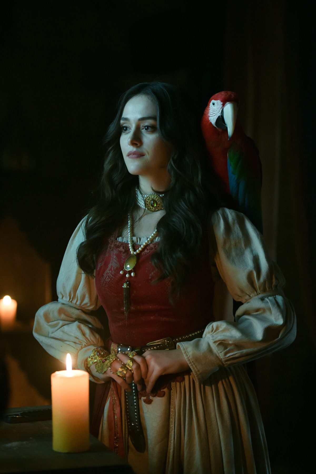 Kudüs Fatihi Selahaddin Eyyubi dizisinin Şemse’si Gökçe Türkan sesiyle ...