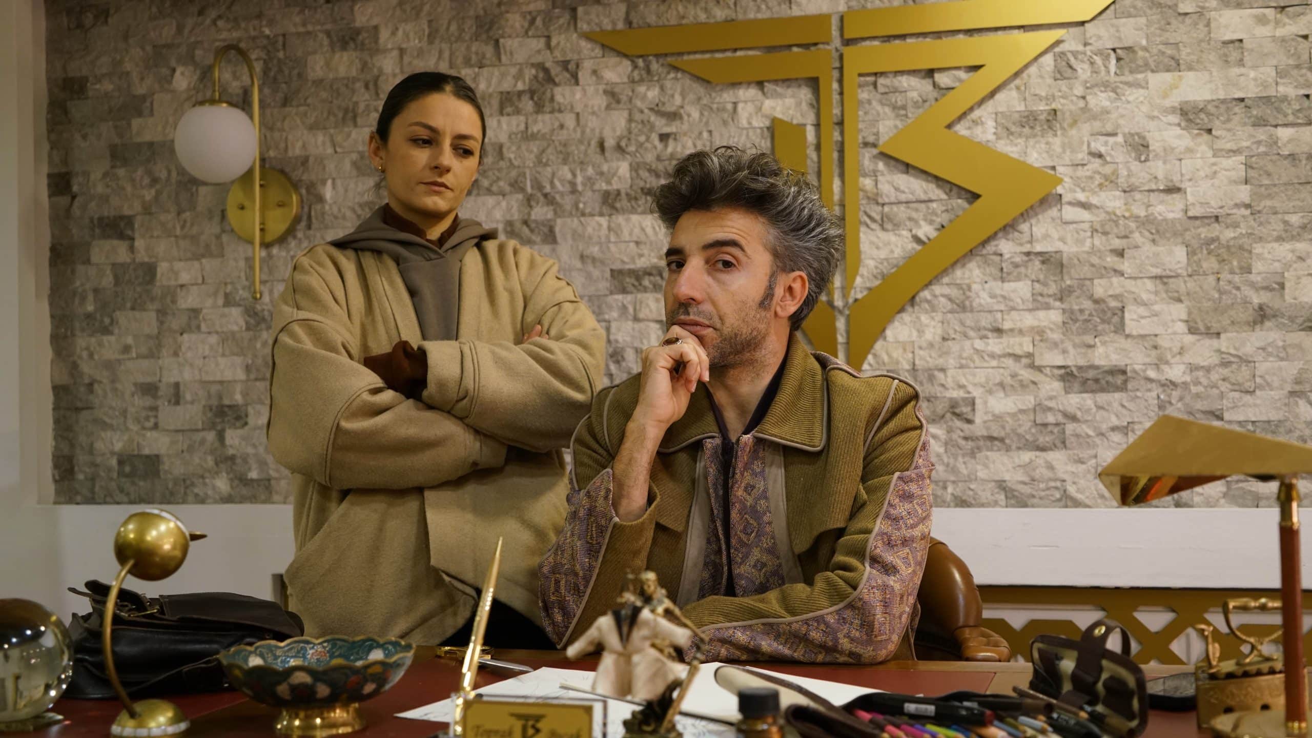 Maske'de Kaan Turgut, Nilay Deniz ve Mert Turak oyunculuklarıyla çok ...