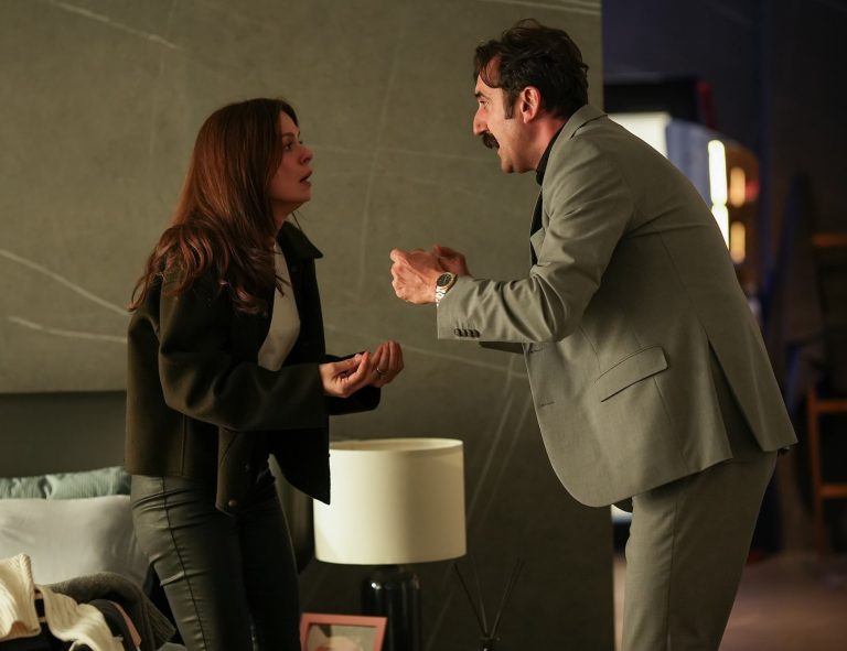 Sandık Kokusu 2. Bölümüyle zirvede! Filiz, yıllar sonra kızıyla barışabilecek mi? - Diziler.com