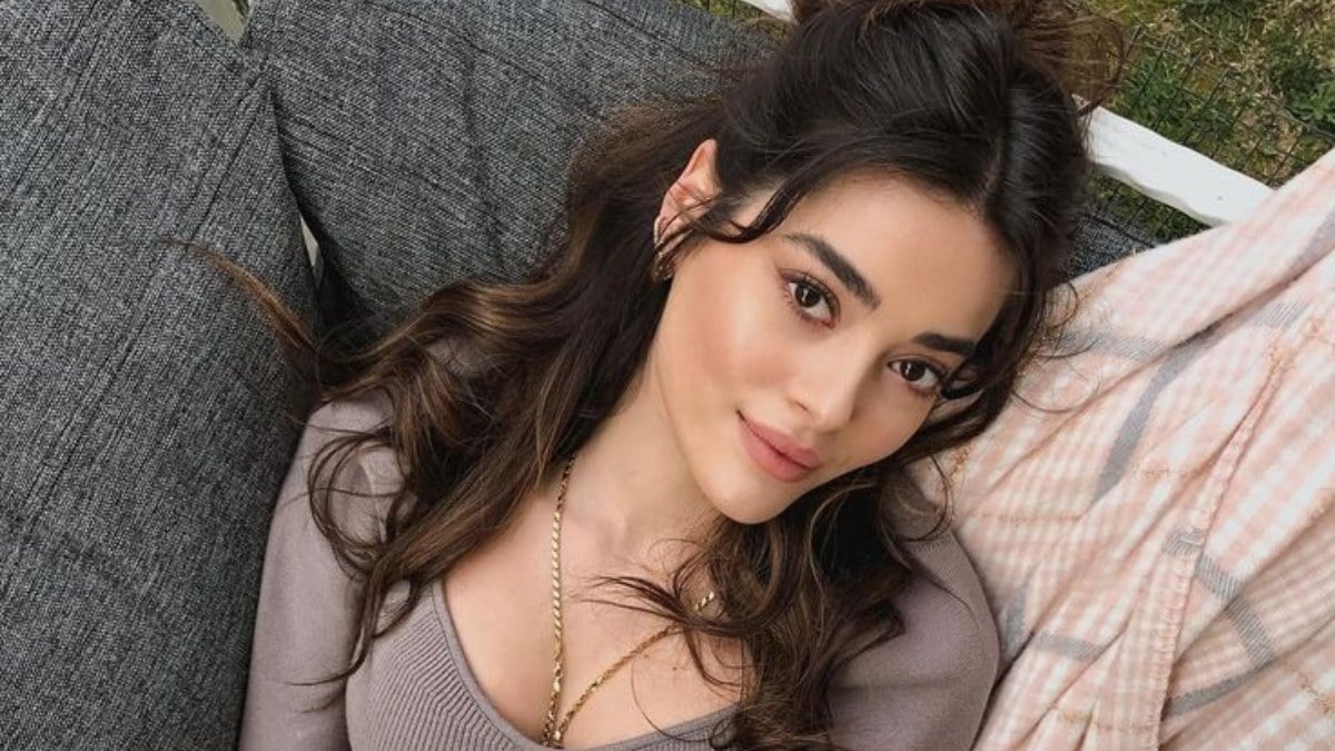 Simay Barlas'ın gözü hangi ünlü oyuncuda? - Diziler.com