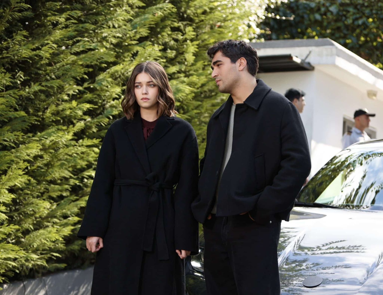 Yalı Çapkını 80. Bölümde Ferit, Seyran'ı yalıya getirdi! Halis Ağa'nın ...