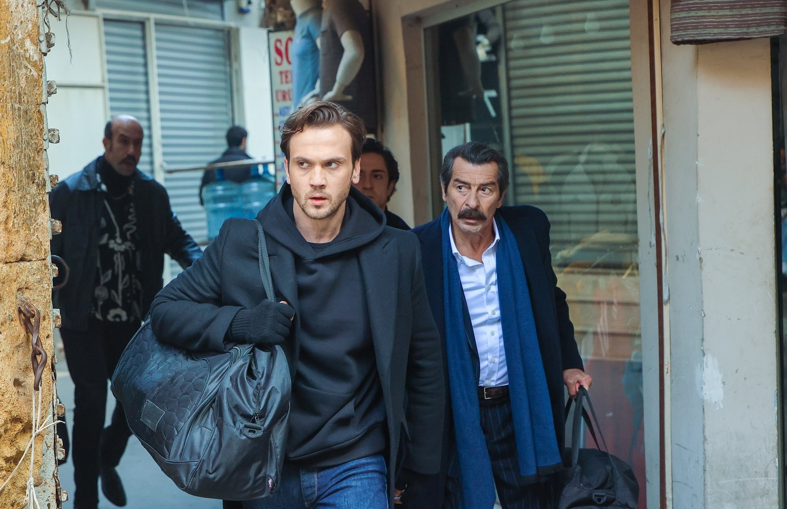 Deha 17. Bölümde İmre, Devran'ın hastalığını öğrendi! Kuduz, Devran'ı ...