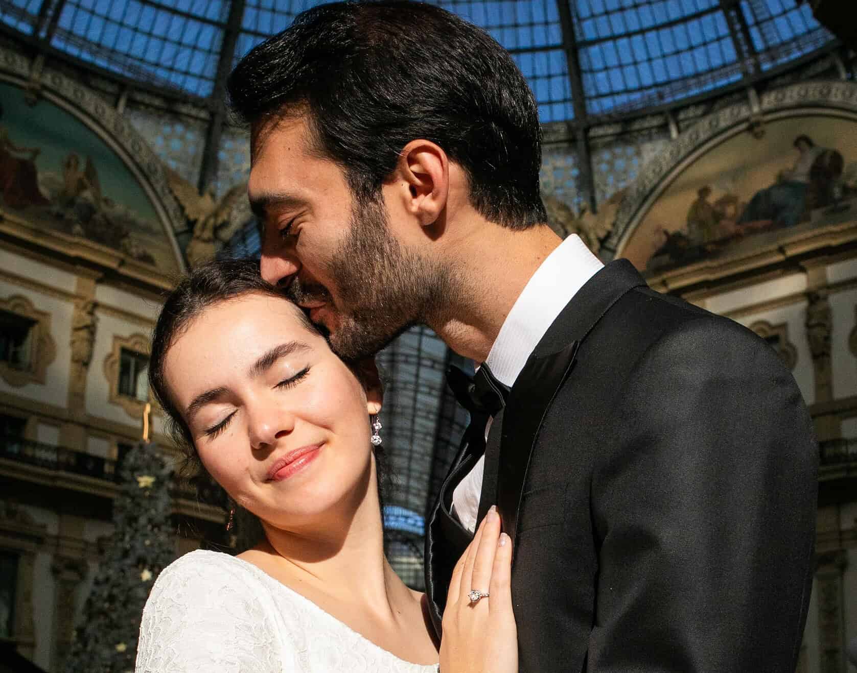 Ünlü oyuncu Almila Ada ile İhsan Çilsal nişanlandı! - Diziler.com