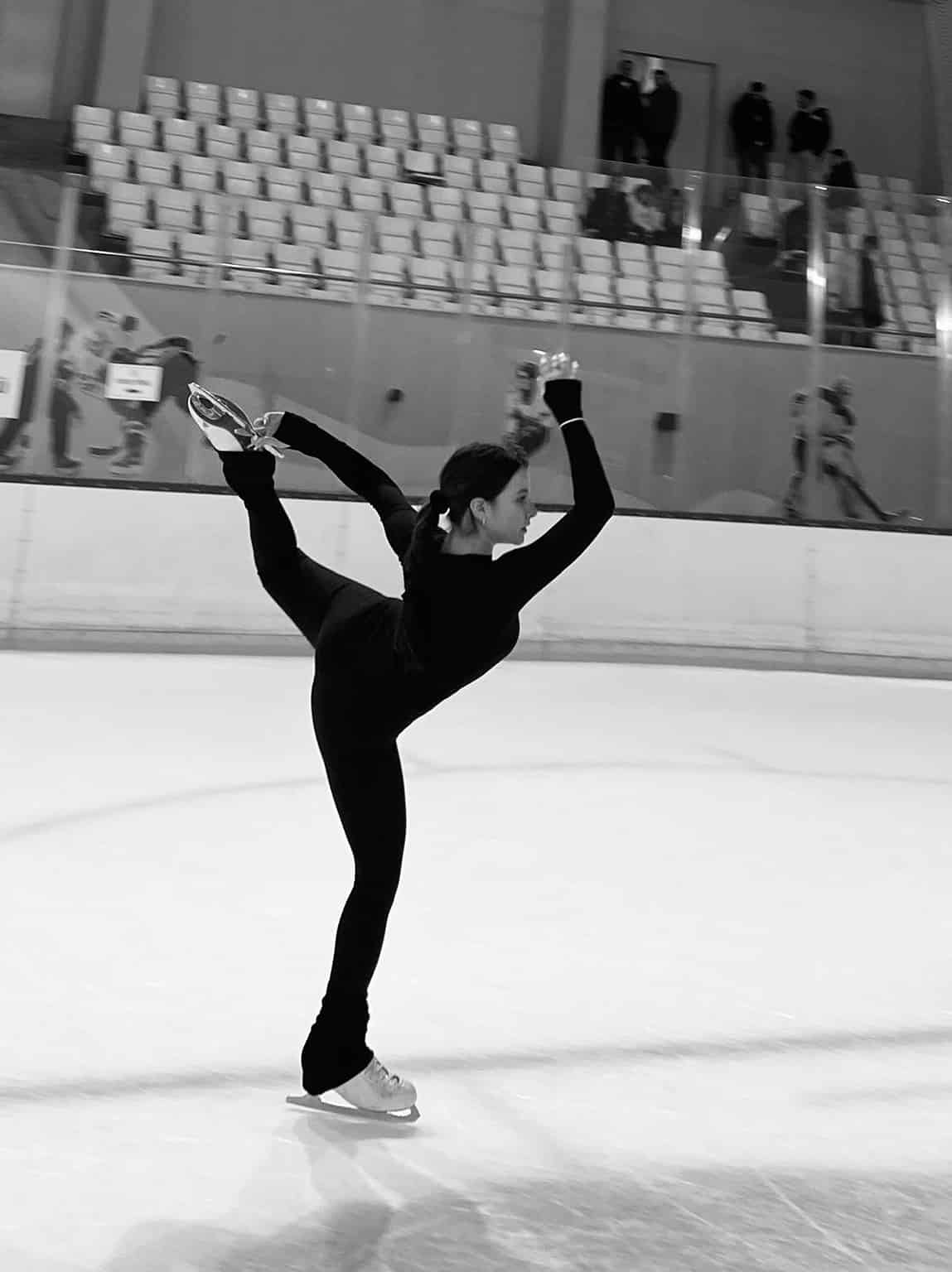 İlayda Sezgin ve Hakan Çelebi arasında sürpriz yakınlaşma! - Diziler.com