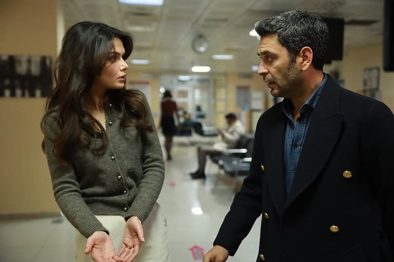 Sahipsizler 8. Bölümde Yusuf, Zeliha'ya destek oldu! Azize ve Devran evlendi! - Diziler.com