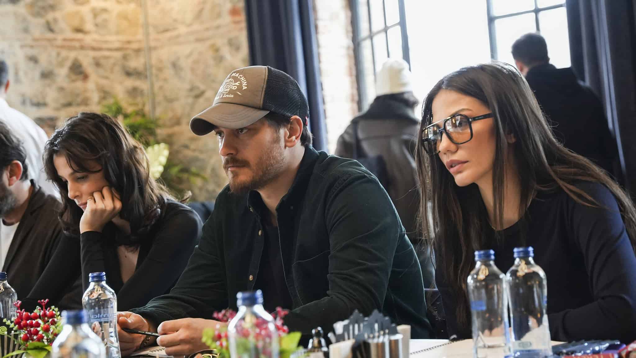 Eşref Rüya - Diziler.com