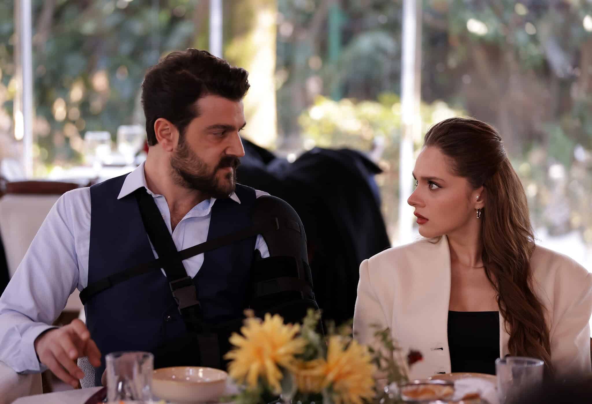 Hudutsuz Sevda 55. Bölümde Didem, Halil İbrahim'in mekanını bastı! Kemal, Zeynep'i yeğenine ...