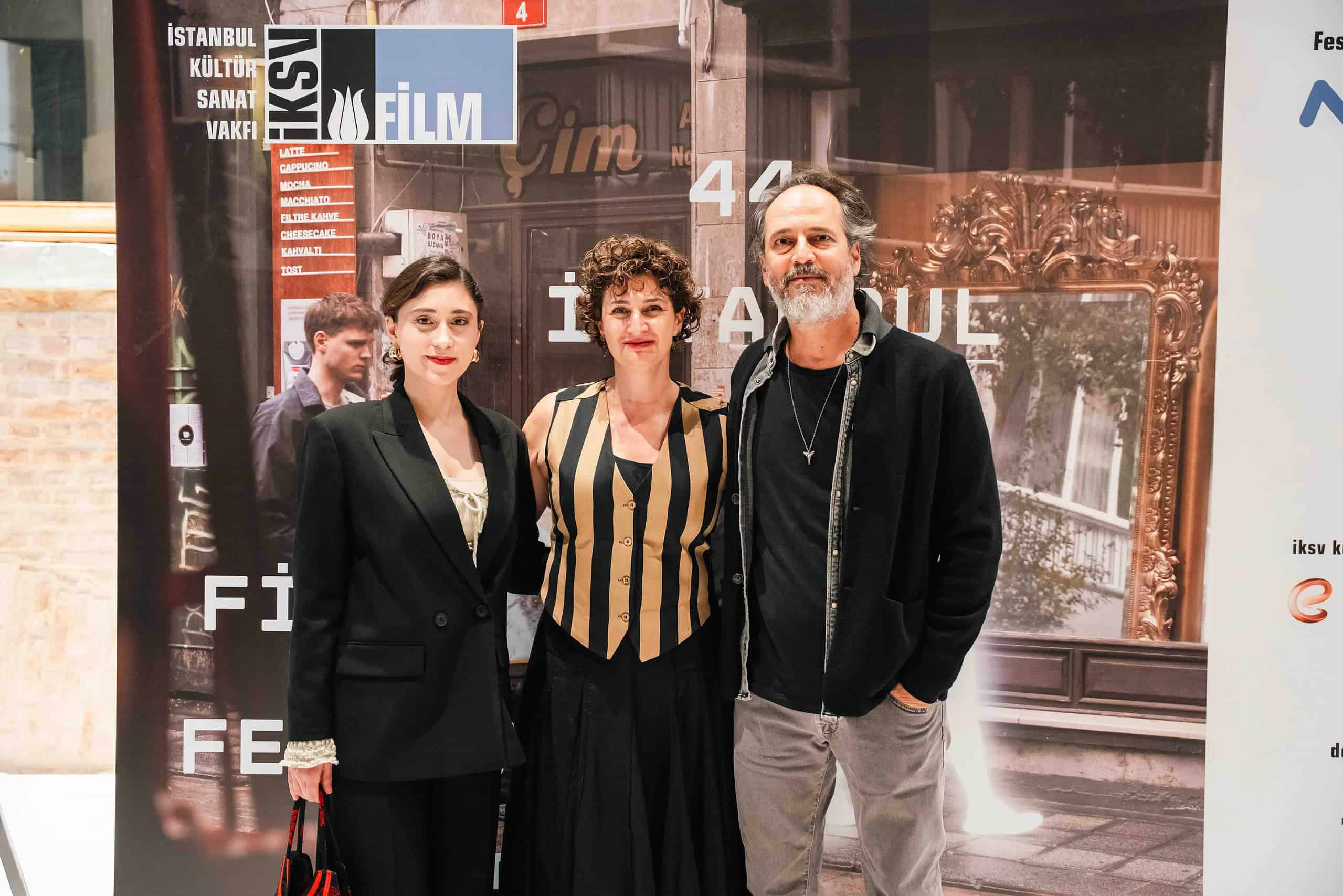Pelin Esmer'in yeni filmi 'O Da Bir Şey Mi' Türkiye prömiyerini İstanbul Film Festival'inde ...