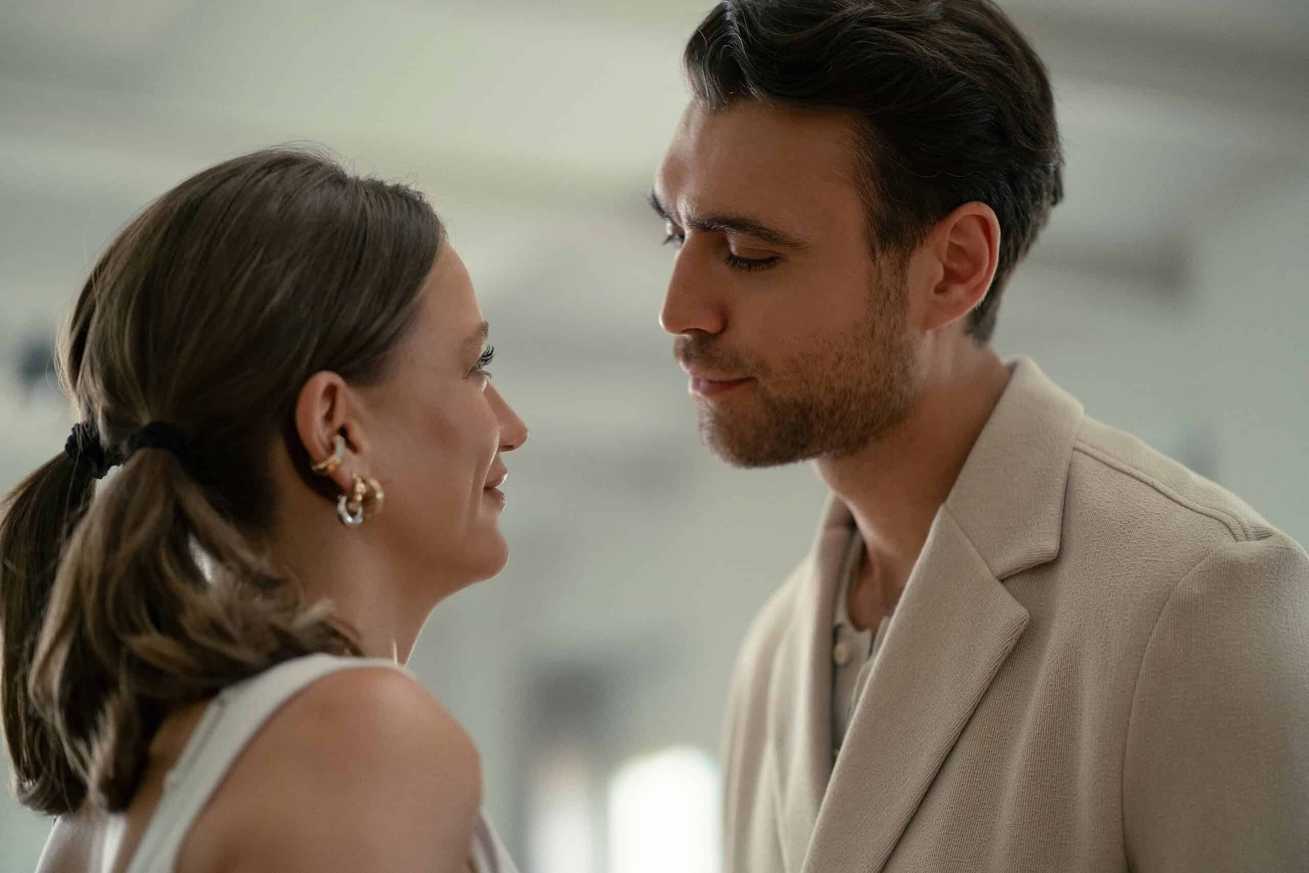 Kimler Geldi Kimler Geçti, heyecanla beklenen 2. Sezonuyla 15 Mayıs'ta ...