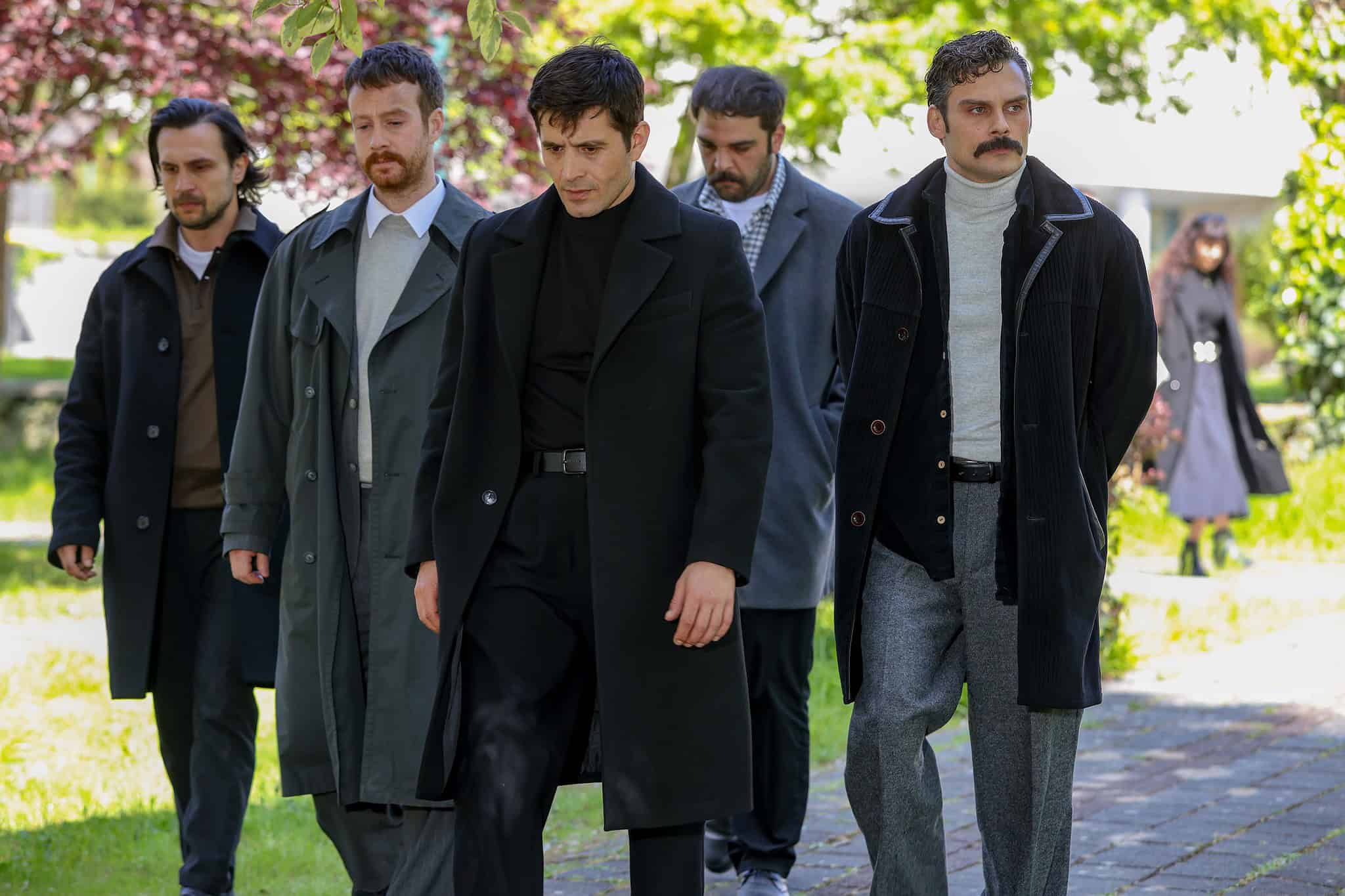 Hudutsuz Sevda Oyuncuları | İsimleri, cast kadrosu - Diziler.com