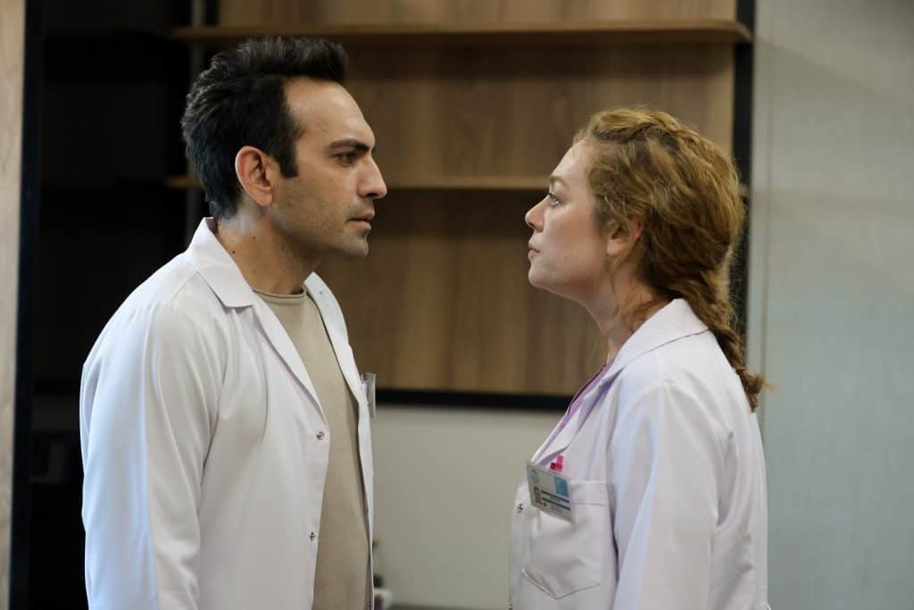 Hudutsuz Sevda Oyuncuları | İsimleri, cast kadrosu - Diziler.com