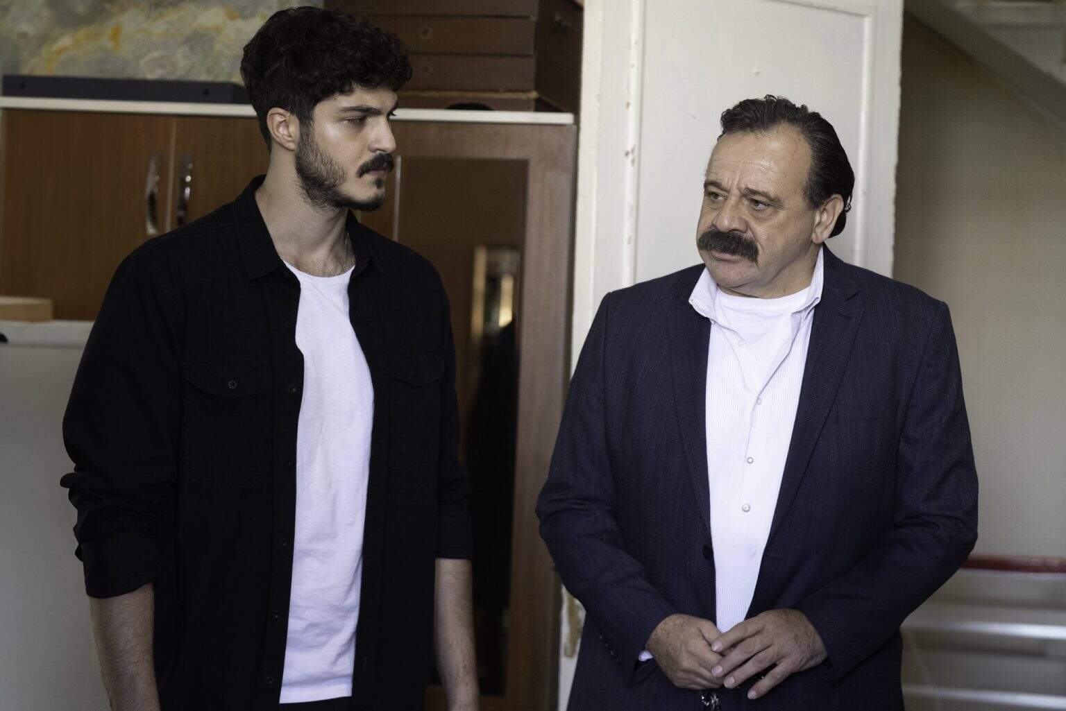 Sahipsizler 25. Bölümde Azize, Devran'ı sevmediğini itiraf etti! Fırat ...