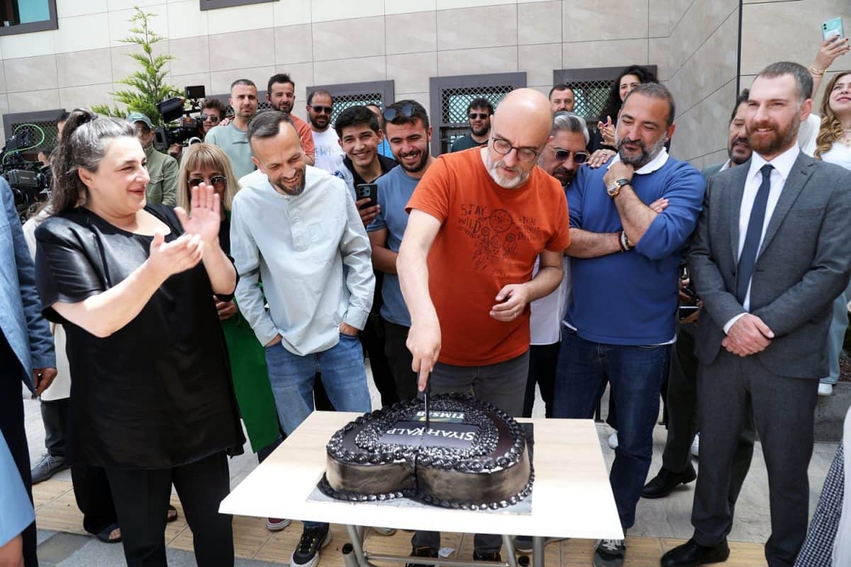 Siyah Kalp - Diziler.com