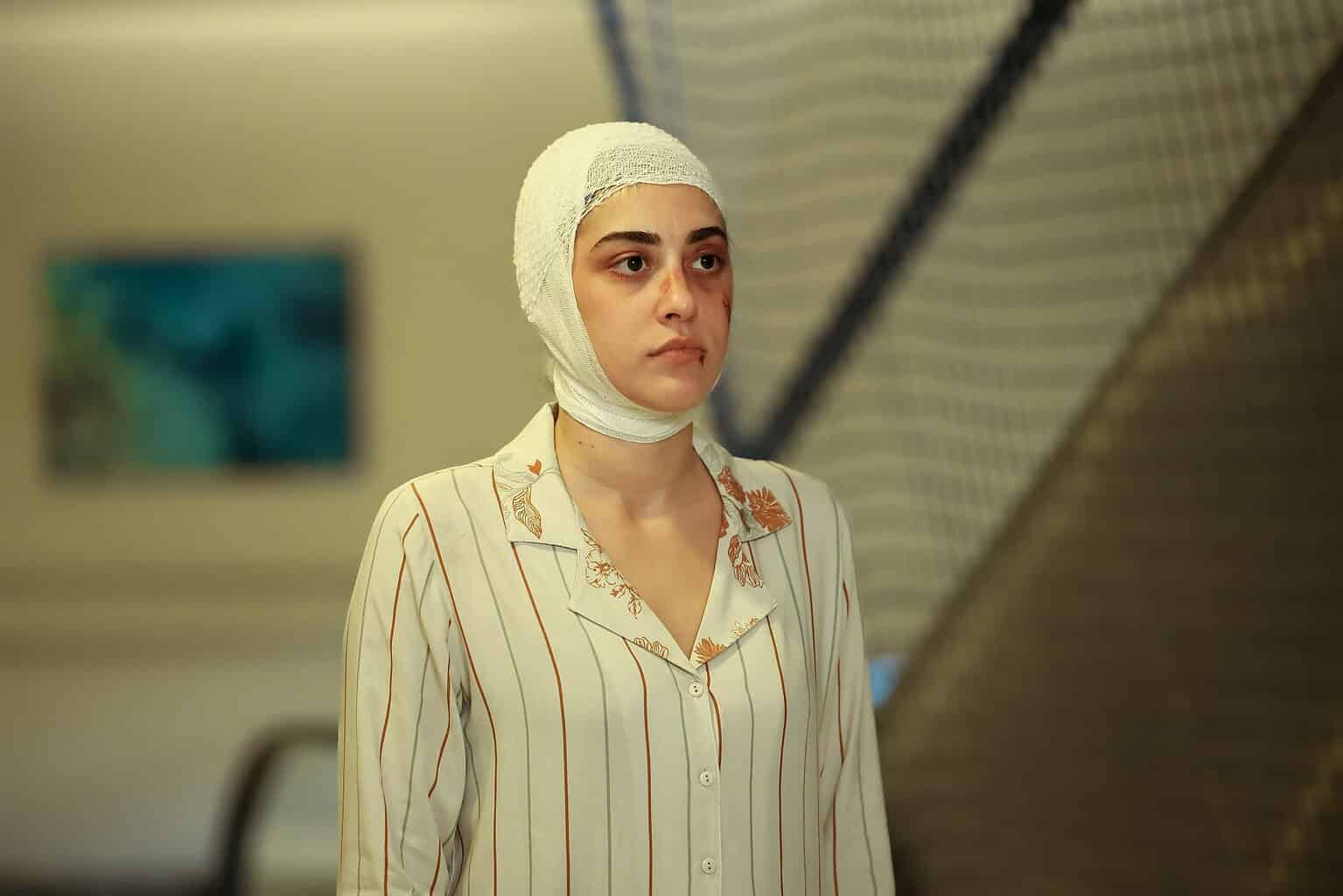 Bahar: Çiçek Açmaya Hazır Mısın? 53. Bölümde Bahar, Aziz Uras'a tokat ...