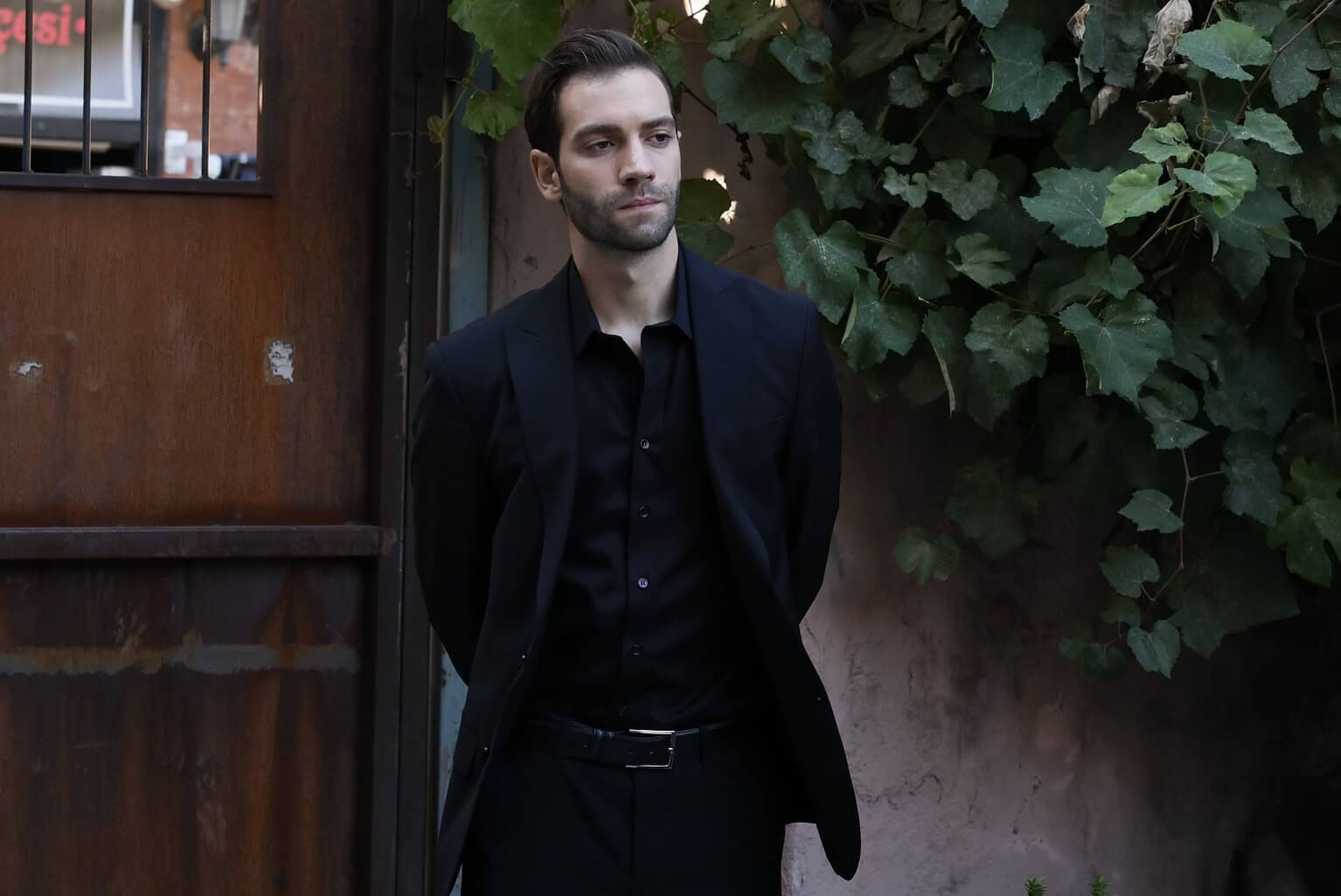 Sahipsizler 33. Bölümde Haşmet ve Firuze dükkanda basıldı! Azize, Yavuz'un hayatına son vermeye ...